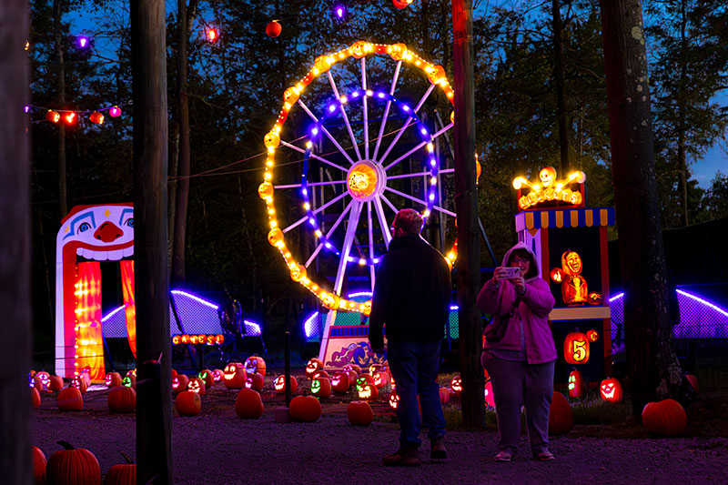 Picture This: Glowing Pumpkin Trail at Roba Family Farms | NEPA Family Fun