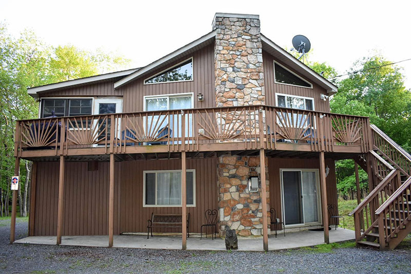 Mick & Mel's Mountain Getaway | Blakeslee, PA | NEPA Vacation Rentals