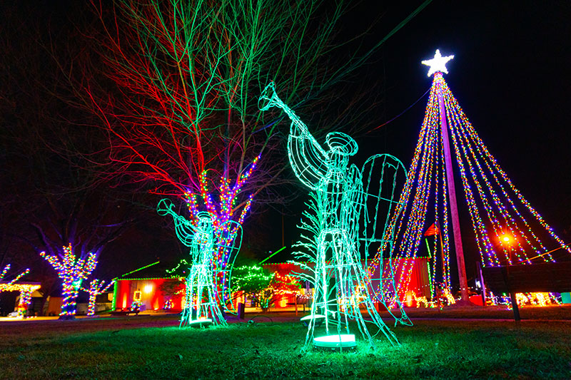 Picture This: 2024 Holiday Light Displays | NEPA Family Fun