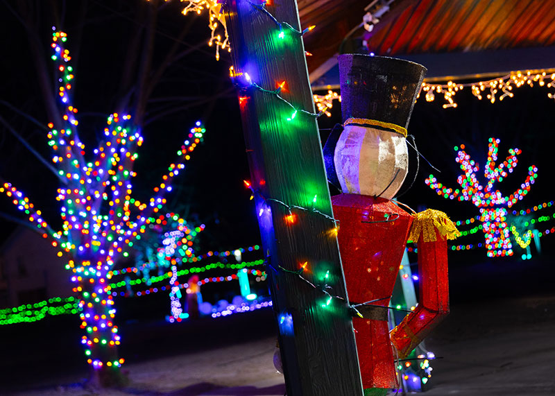 Picture This: 2024 Holiday Light Displays | NEPA Family Fun